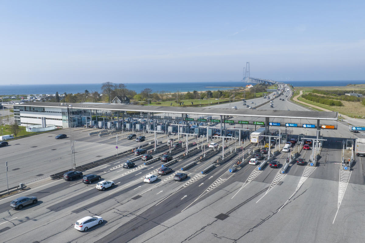 Increase in traffic on both bridges and new road toll put into operation